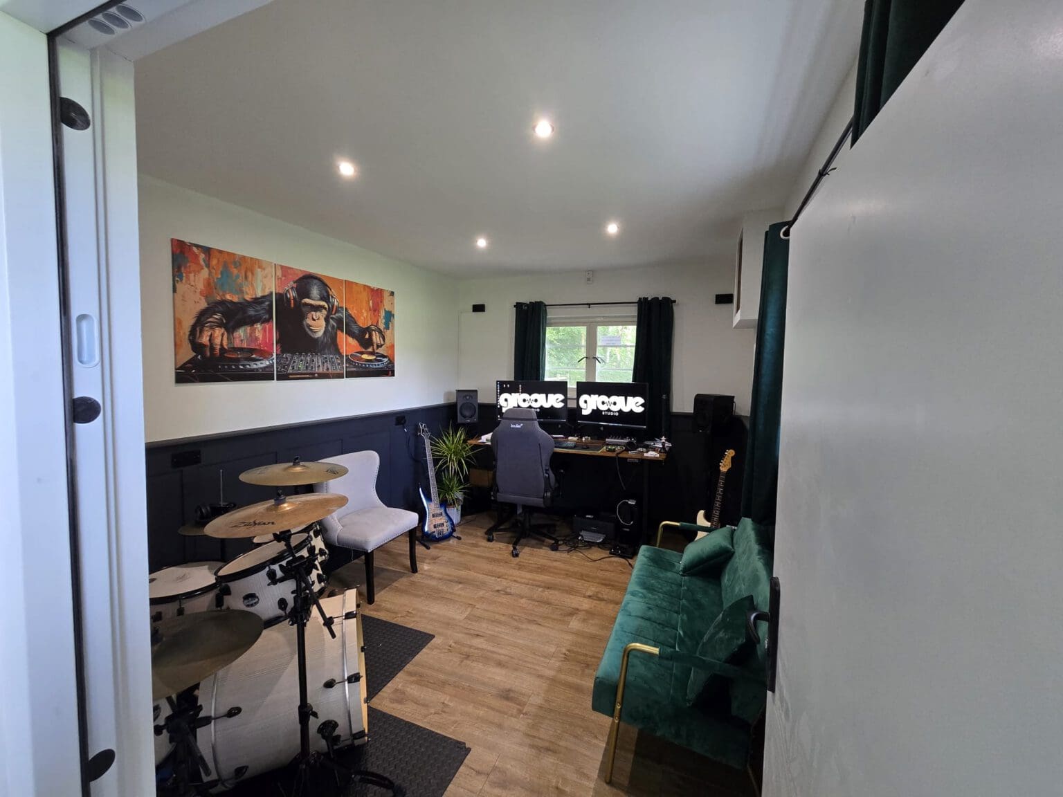 Recording Studio in Berkshire | Production & Mixing - Groove Studio